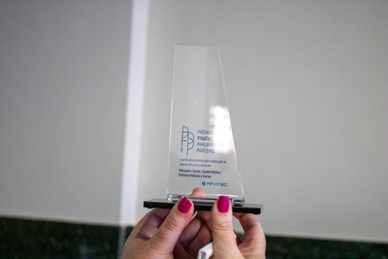 Prêmio Finatec Parlamentar Parceiro 2023: a primeira edição premiou 56 ...